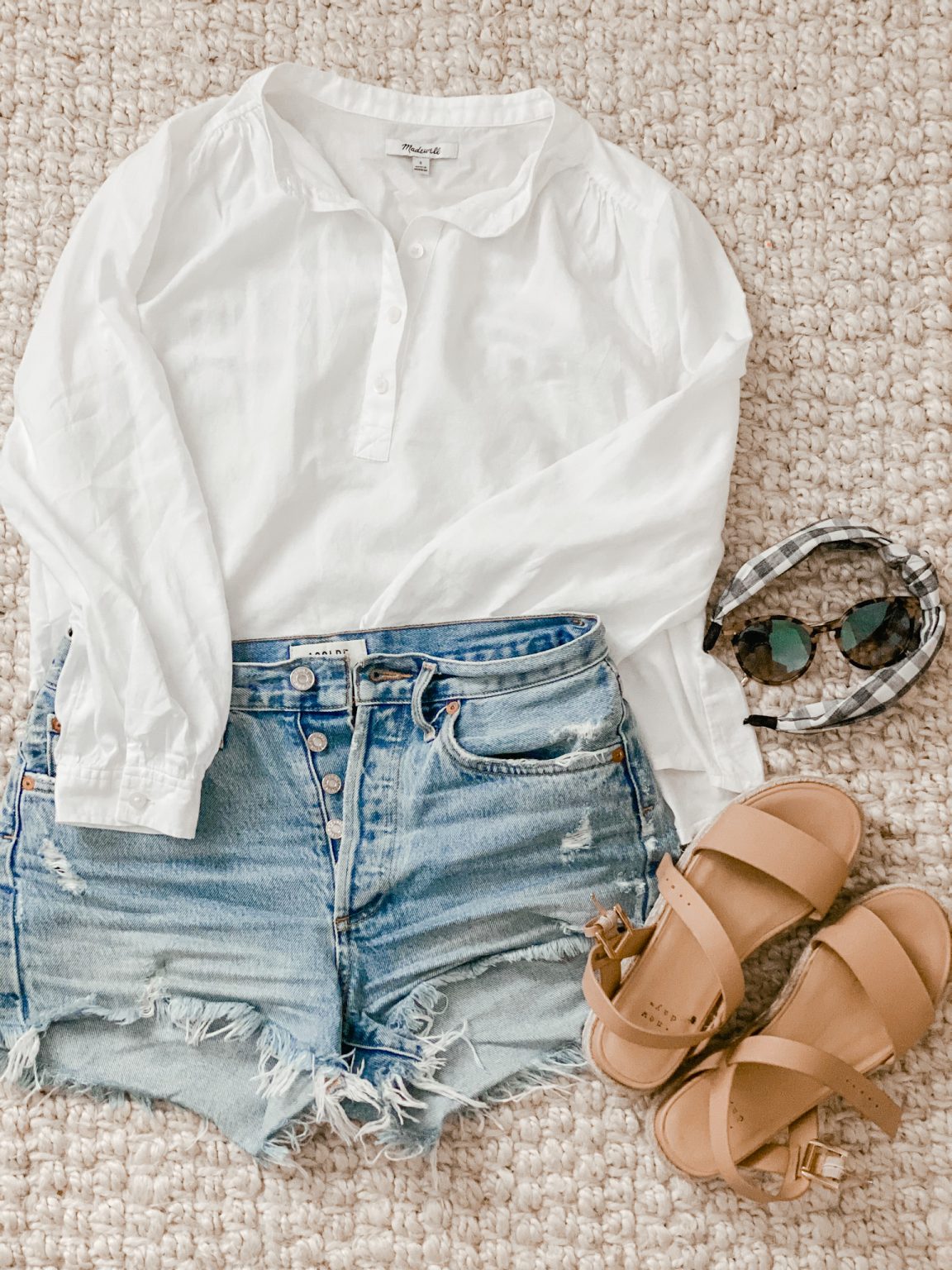 Three Ways to Wear Cutoff Jean Shorts in Your 30's - Emmy Lou Styles